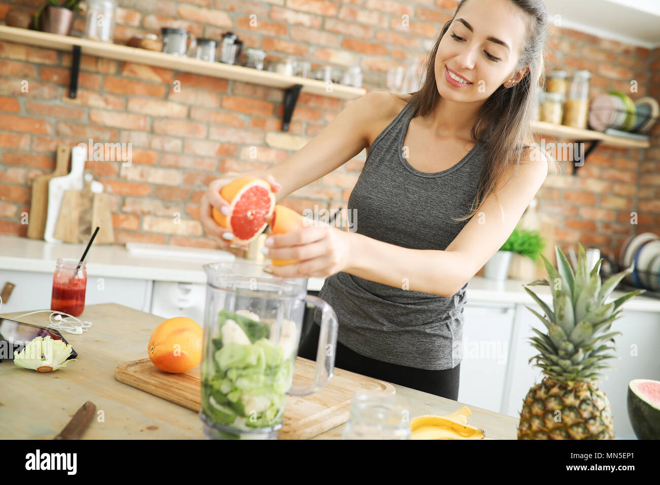 Food vlogger in the kitchen Stock Photo - Alamy