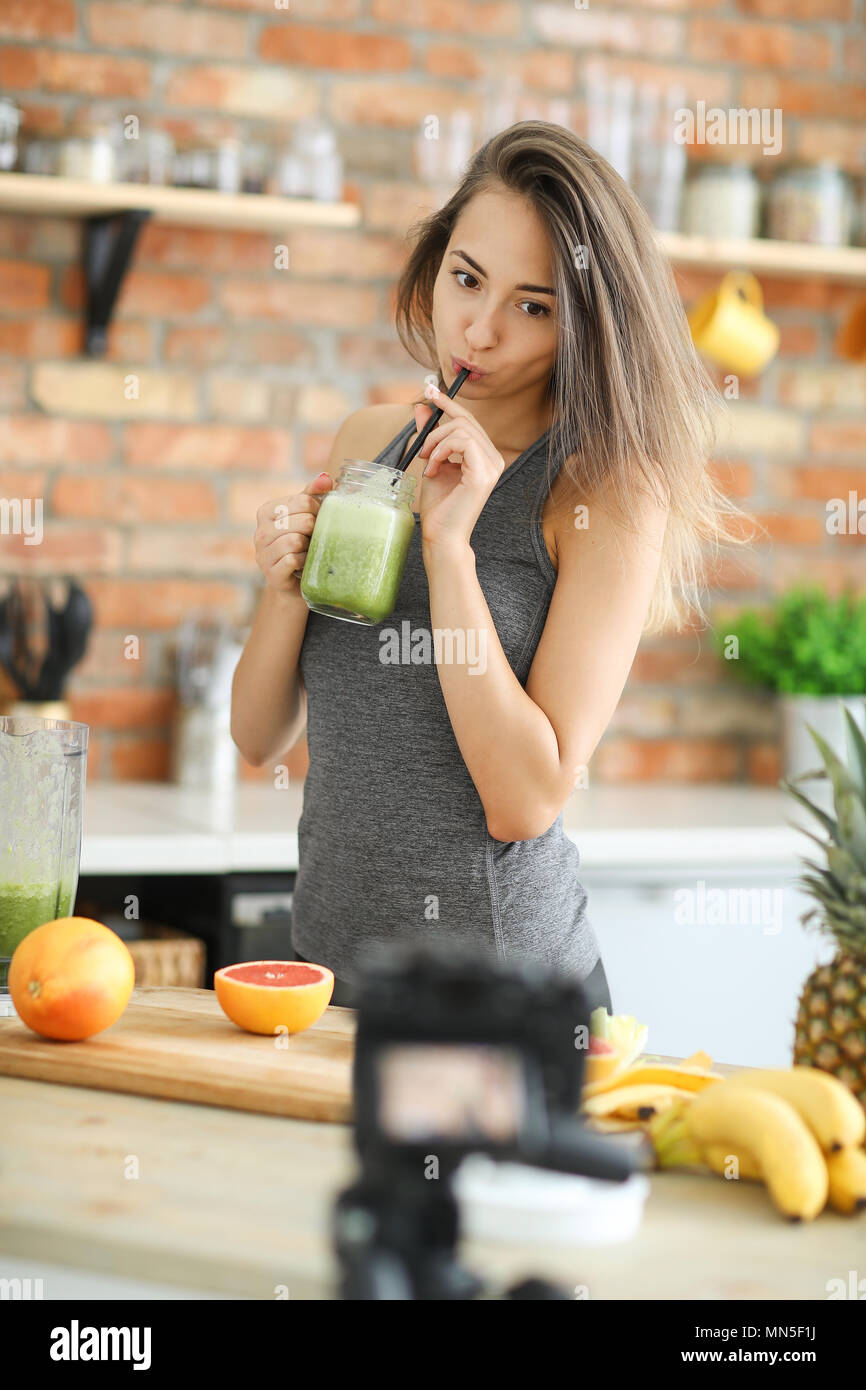 Food vlogger in the kitchen Stock Photo - Alamy