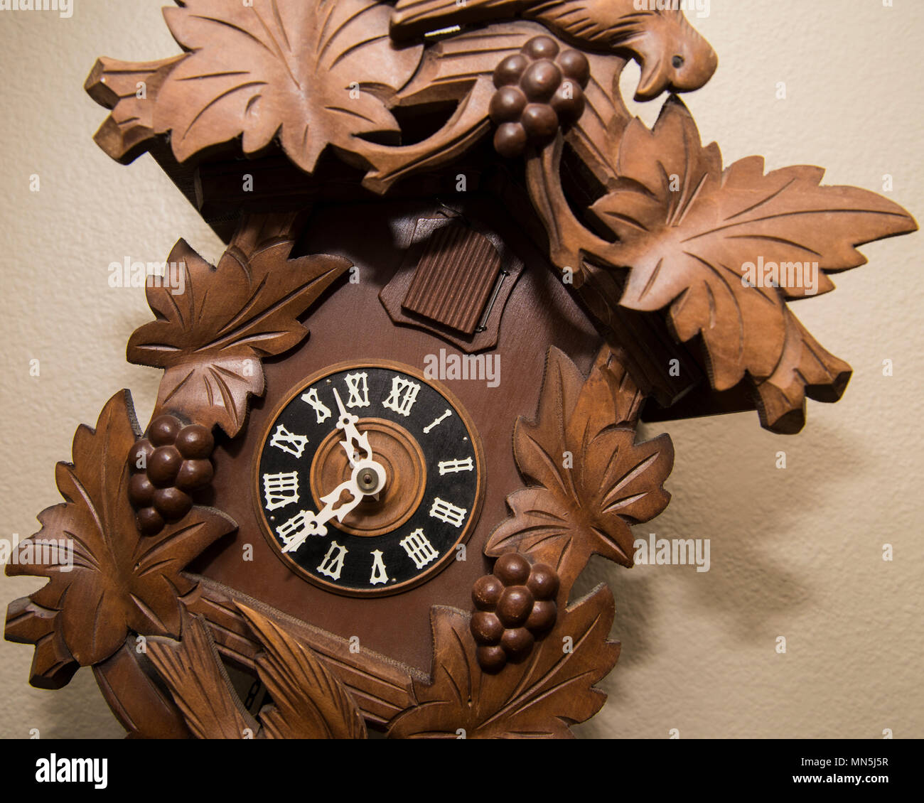 Cartoon wall clock hi-res stock photography and images - Alamy