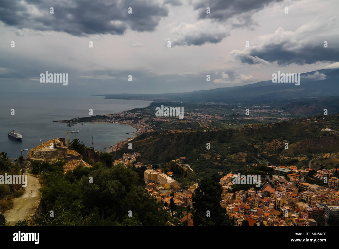 Gulf of taormina hi-res stock photography and images - Alamy