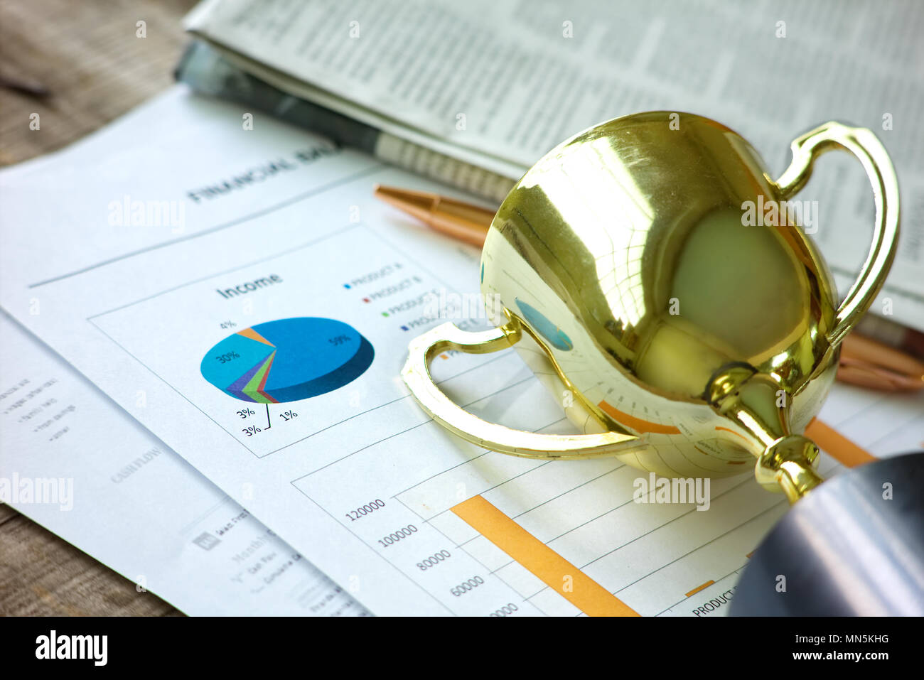 Graph chart newspaper hi-res stock photography and images - Alamy