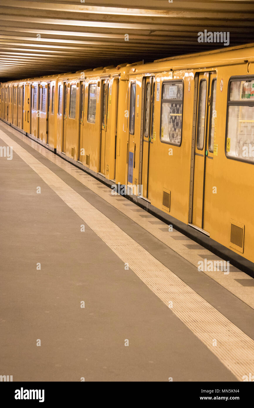 Underground alexanderplatz hi-res stock photography and images - Alamy