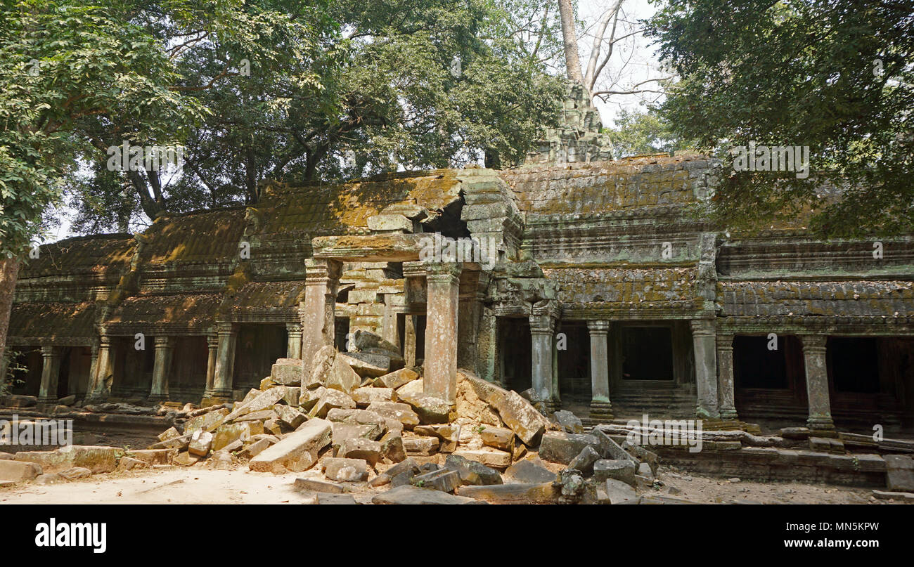 ancient temple complex of ankgor wat in cambodia Stock Photo - Alamy