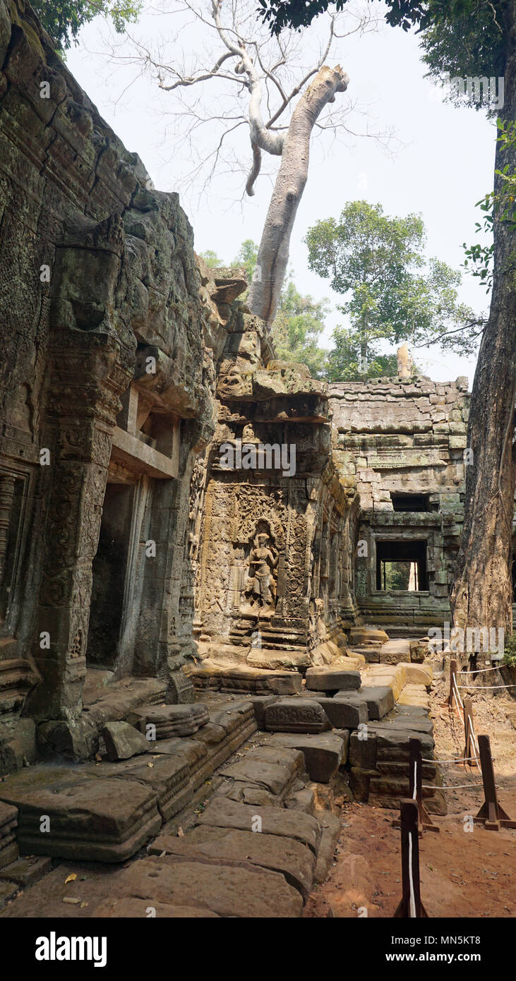 ancient temple complex of ankgor wat in cambodia Stock Photo - Alamy