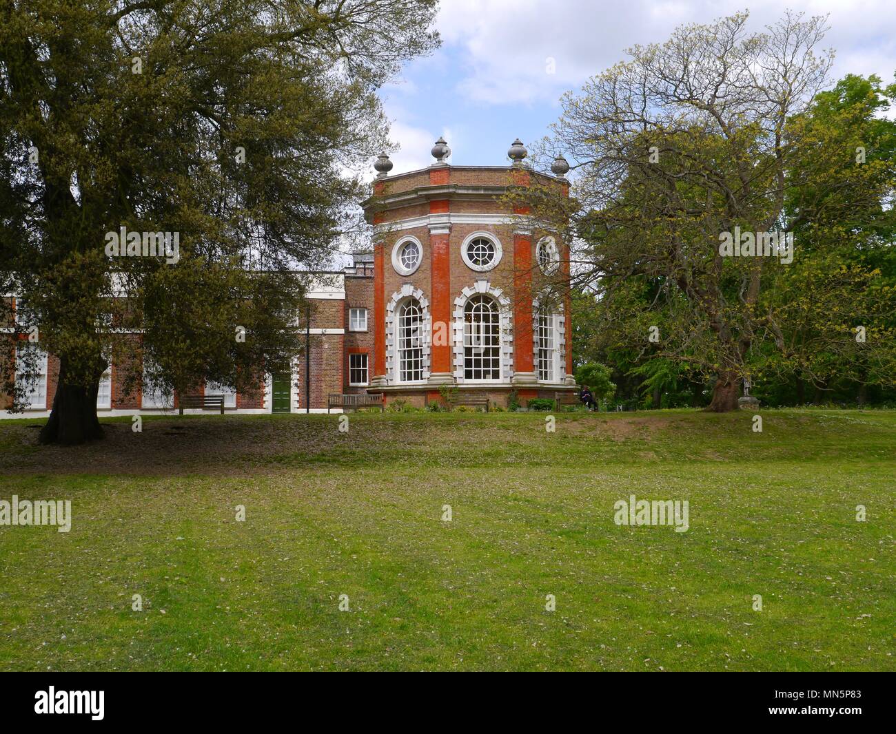 Historic twickenham hi-res stock photography and images - Alamy
