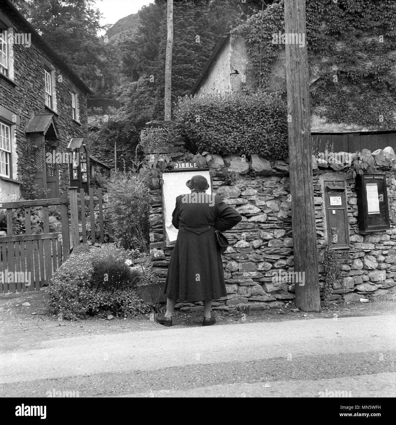 Rural village uk people Black and White Stock Photos & Images - Alamy