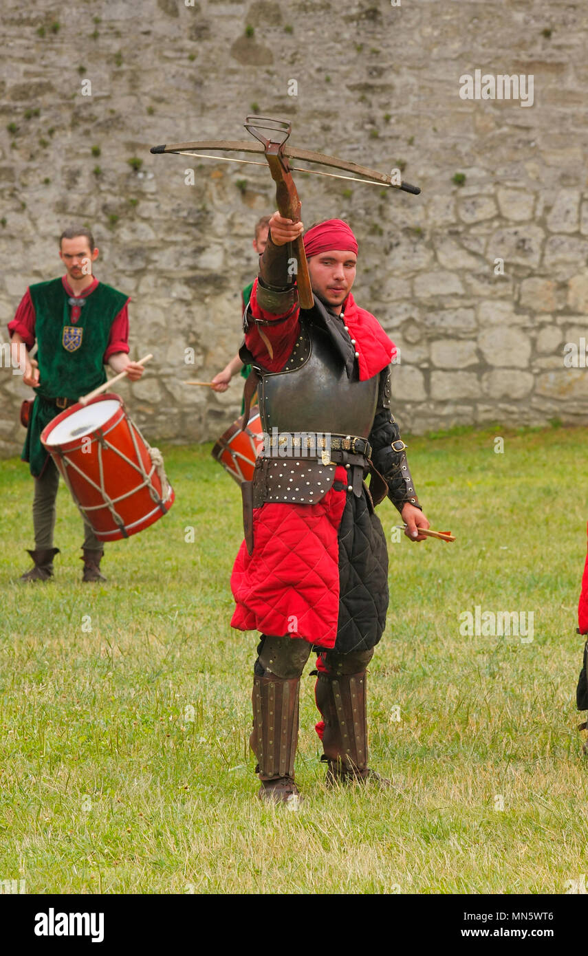 Crossbowman hi-res stock photography and images - Alamy