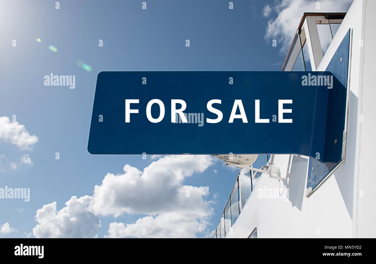 Old estate agent sign hi-res stock photography and images - Alamy