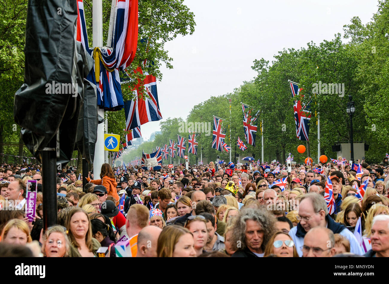 Royal wedding. Large numbers of people crowd into The Mall heading ...