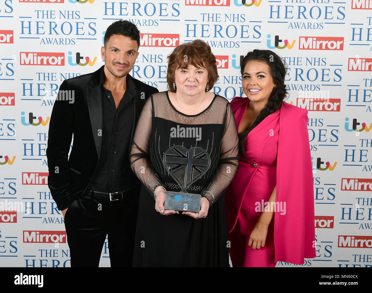 Scarlett present hi-res stock photography and images - Alamy