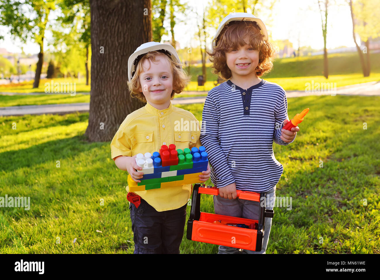 Toy construction workers hi-res stock photography and images - Alamy