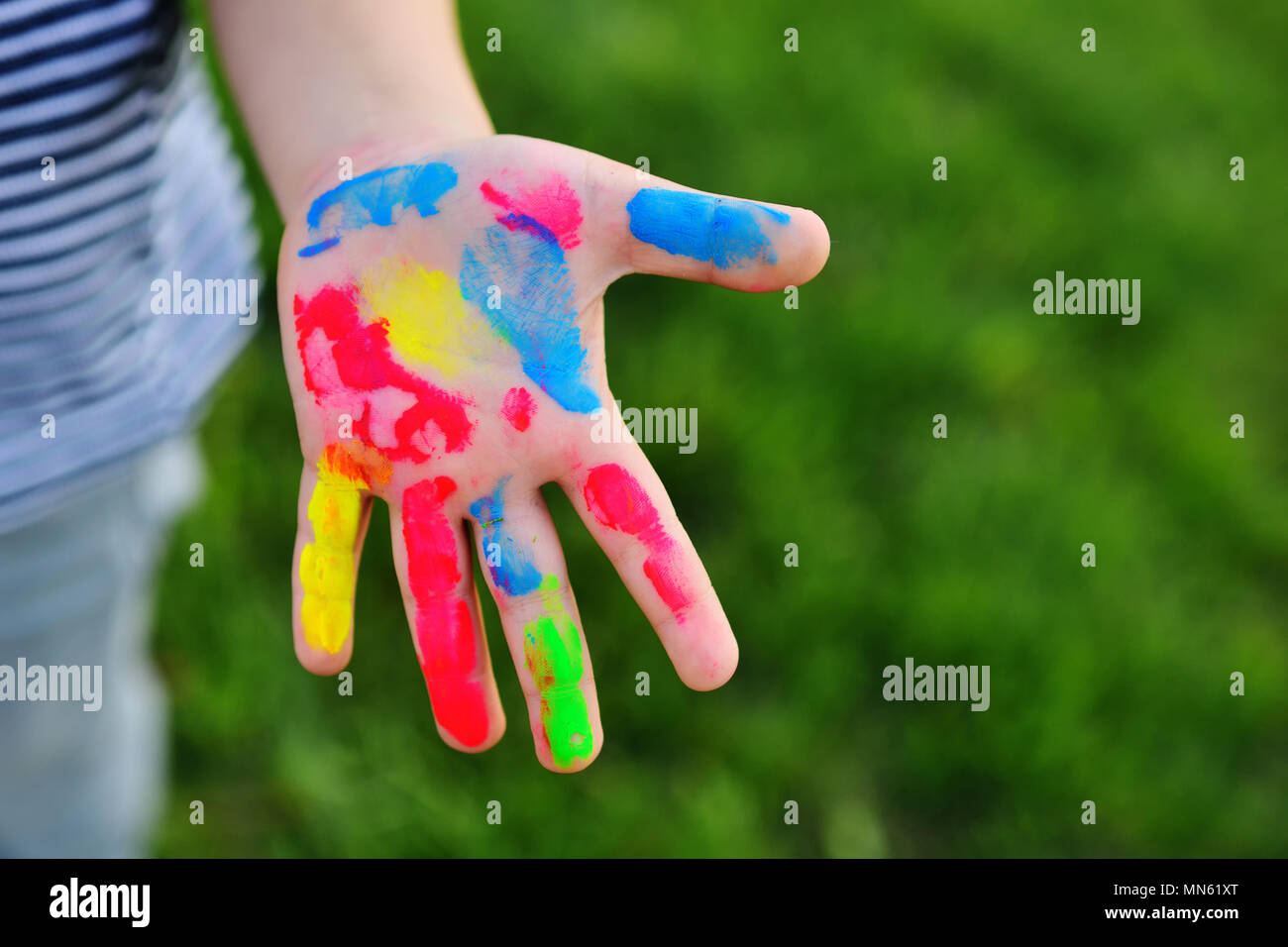 Fingerpaint hands hi-res stock photography and images - Alamy