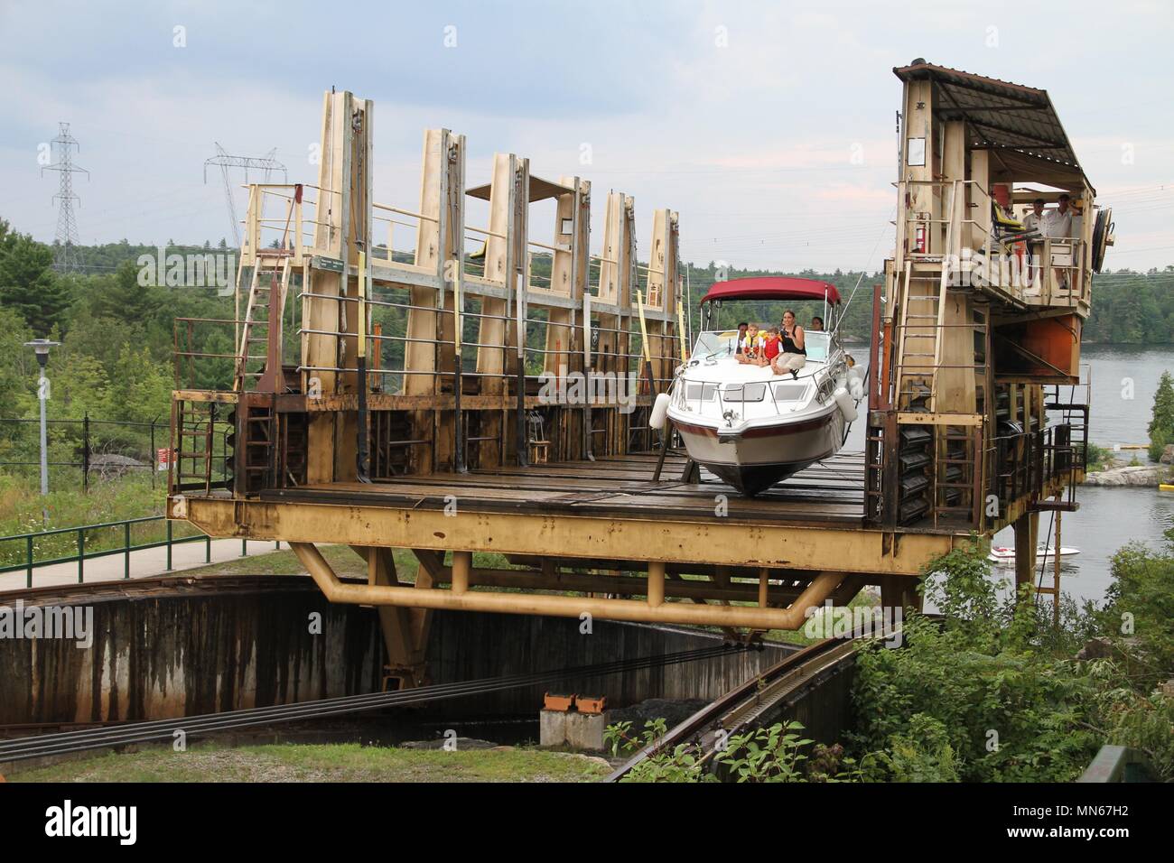 Boats travel between lakes using the Trent severn marine waterway Stock ...