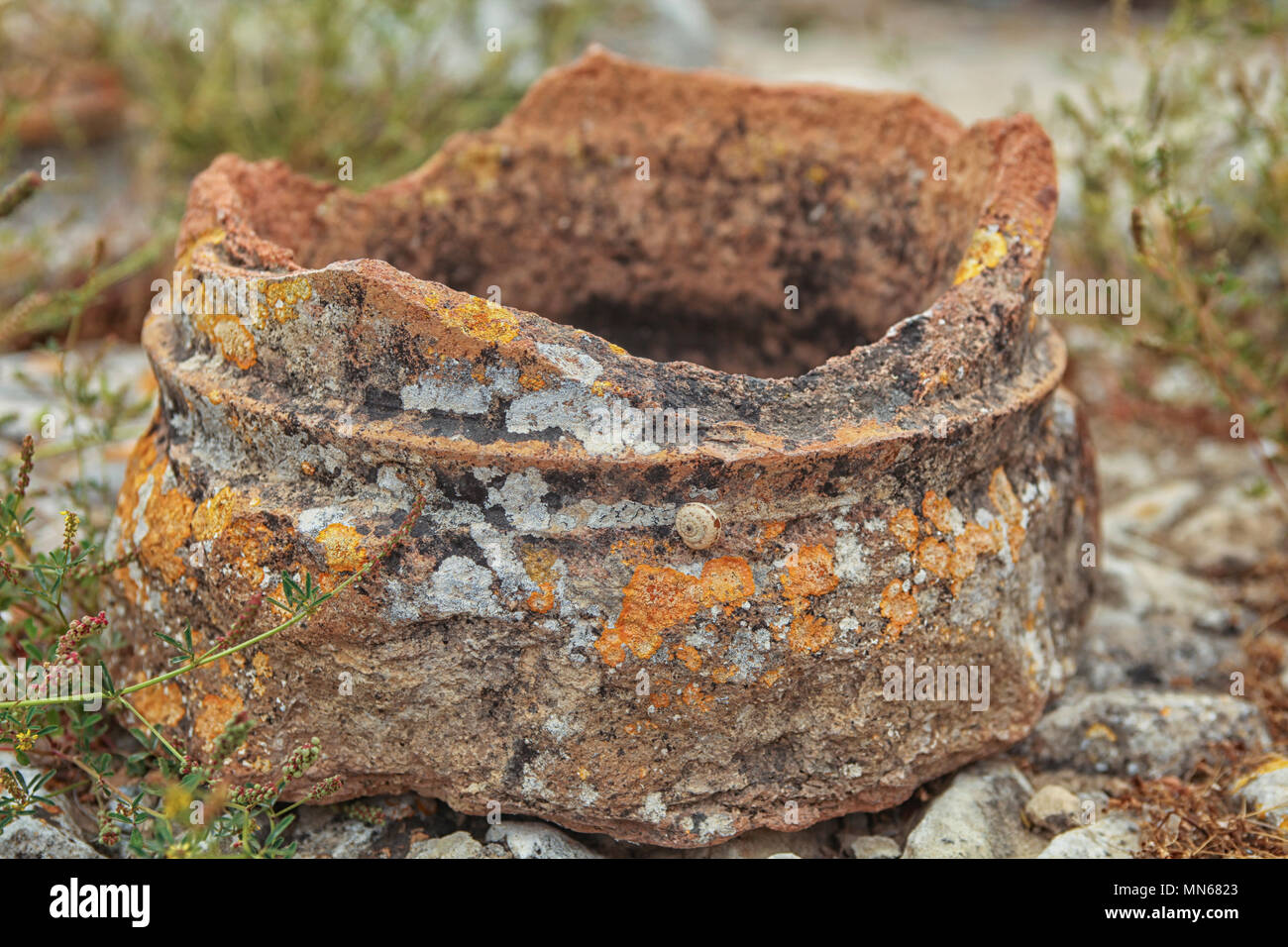 Close up of ancient broken pot in Phaestos in Crete Stock Photo - Alamy