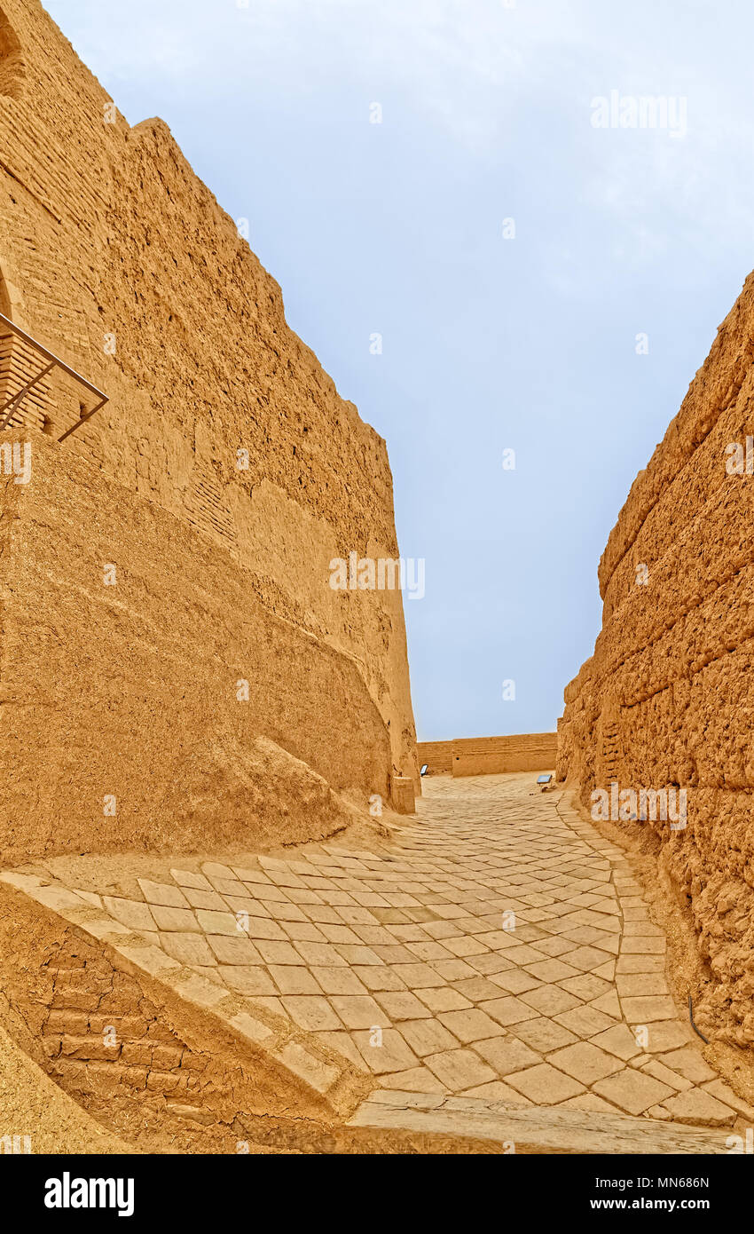 Meybod Narin Castle Iran Stock Photo - Alamy