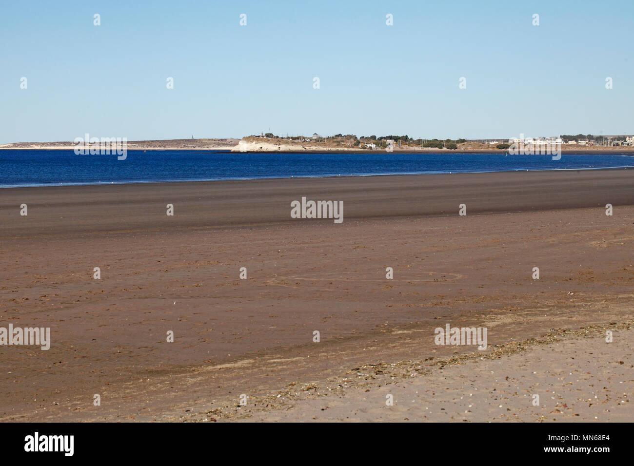Open and empty beach hi-res stock photography and images - Alamy