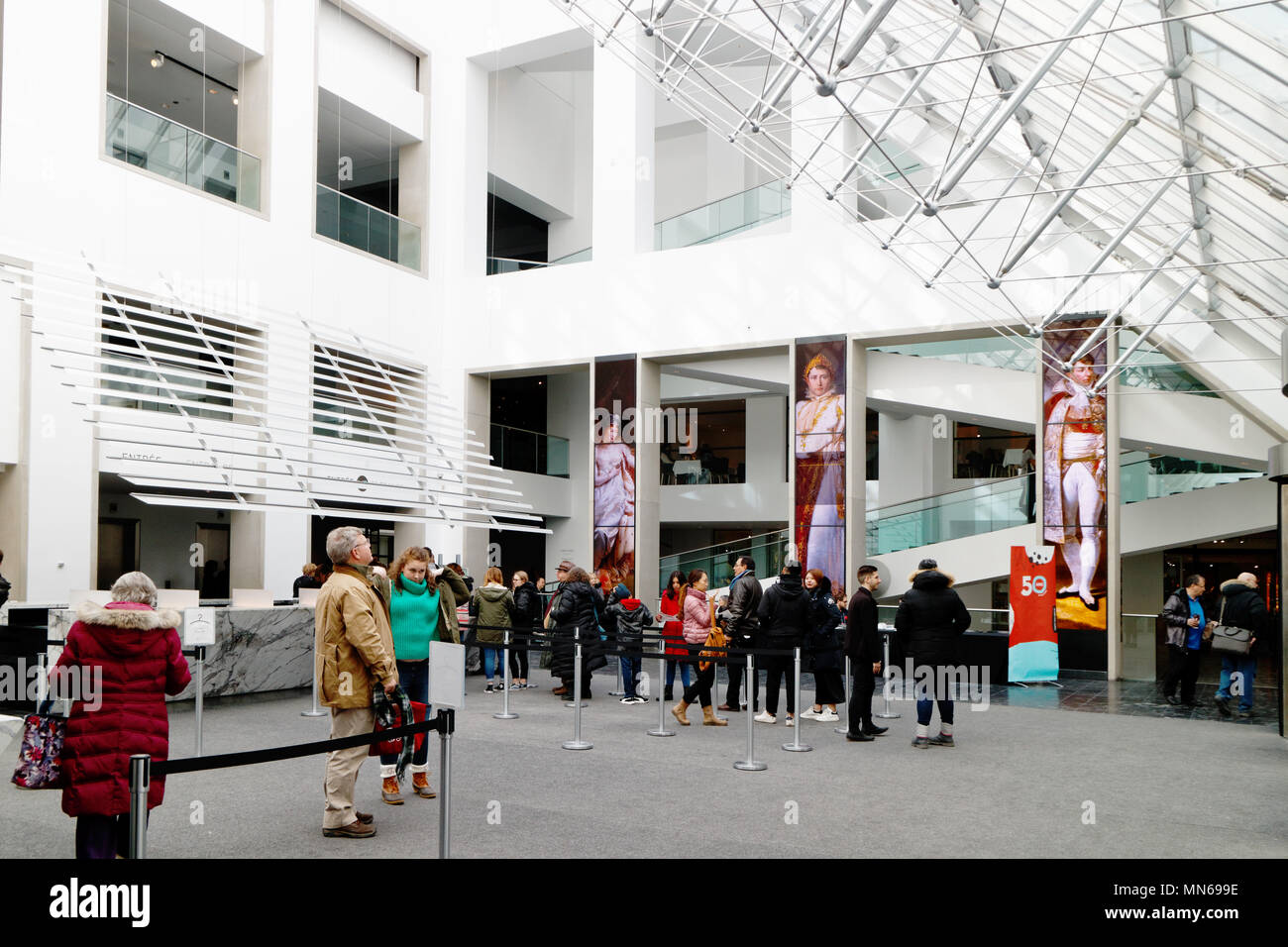 Interior modern museum office hi-res stock photography and images - Alamy