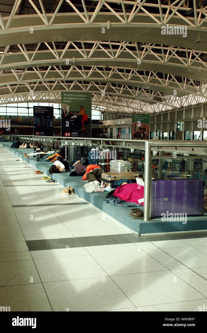 Passengers sleeping airport hi-res stock photography and images - Alamy