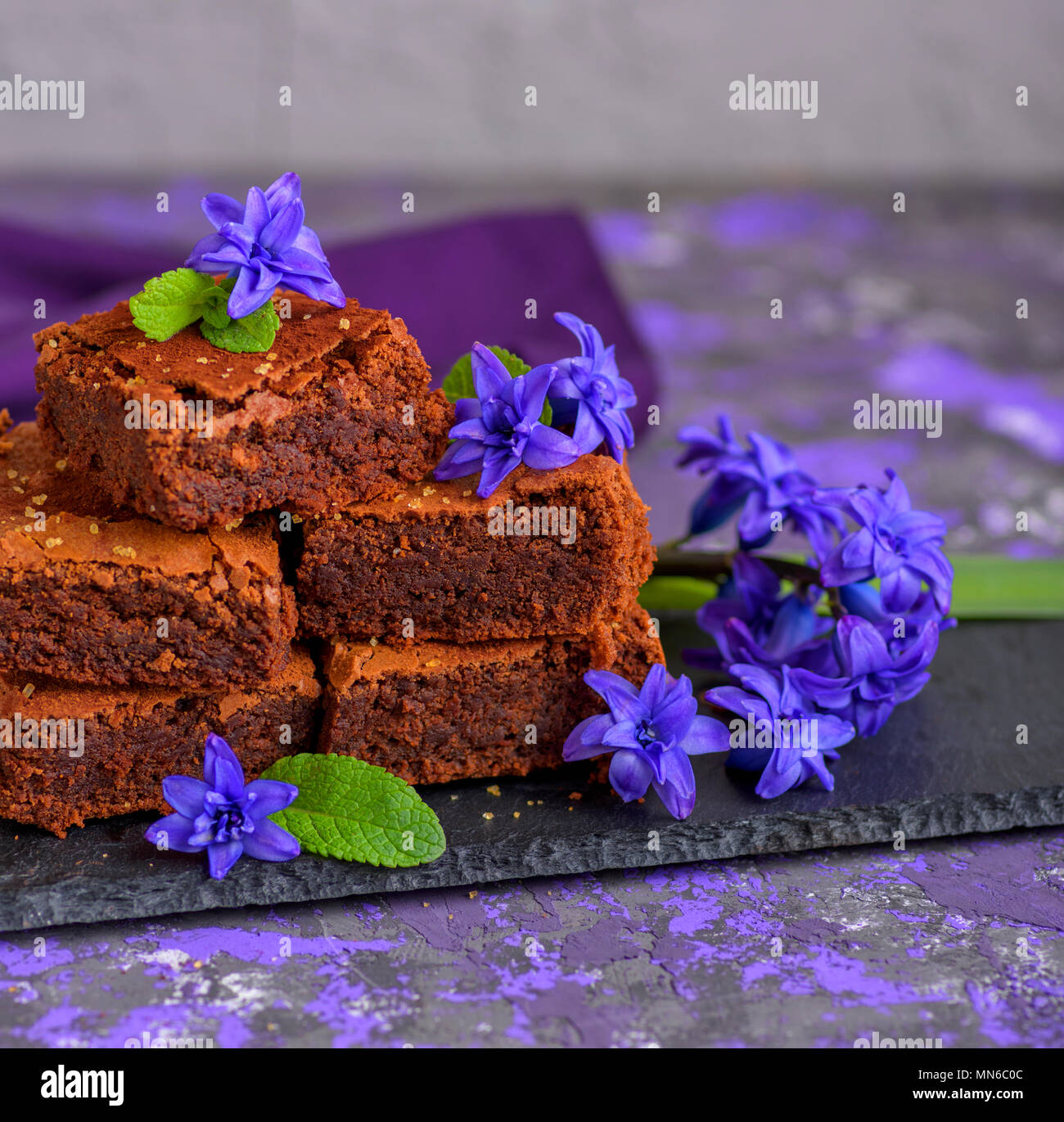 Graphite square hi-res stock photography and images - Alamy