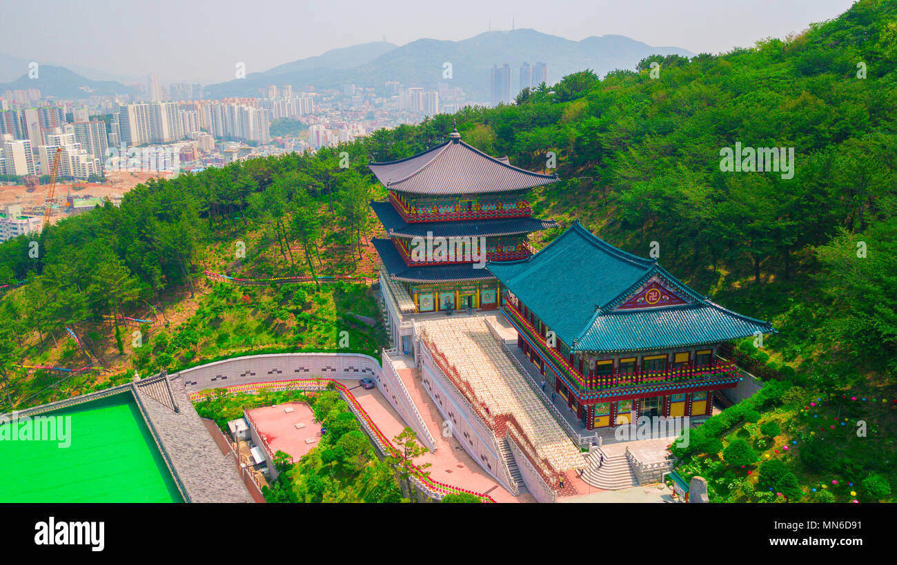 Samgwangsa temple lantern festival hi-res stock photography and images - Alamy
