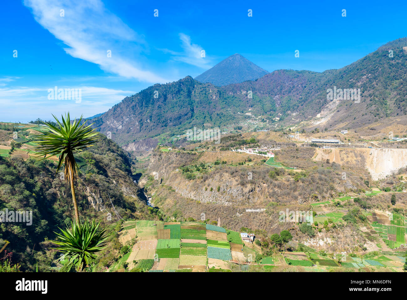 Quetzaltenango guatemala volcano hi-res stock photography and images ...