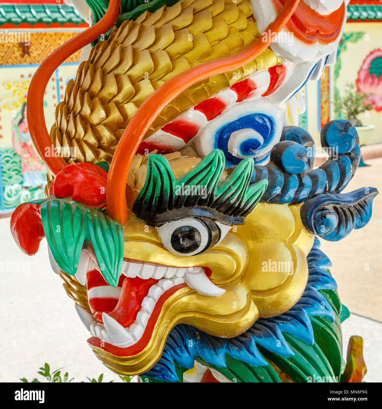 Dragon column chinese temple hi-res stock photography and images - Alamy