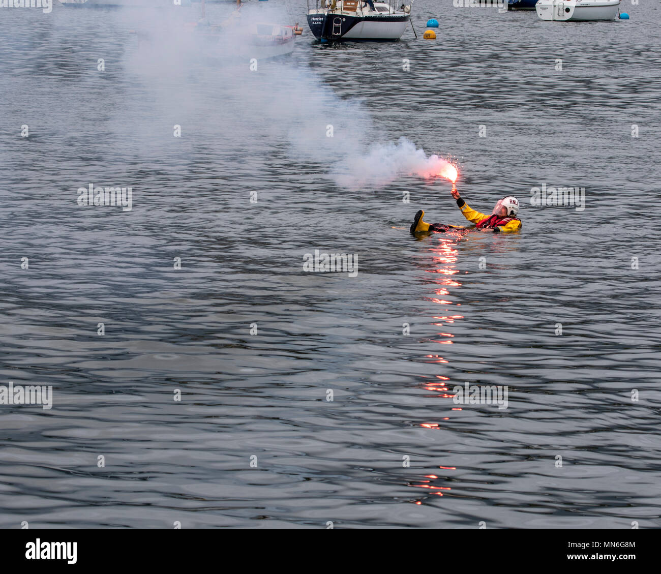 Push boat hi-res stock photography and images - Alamy