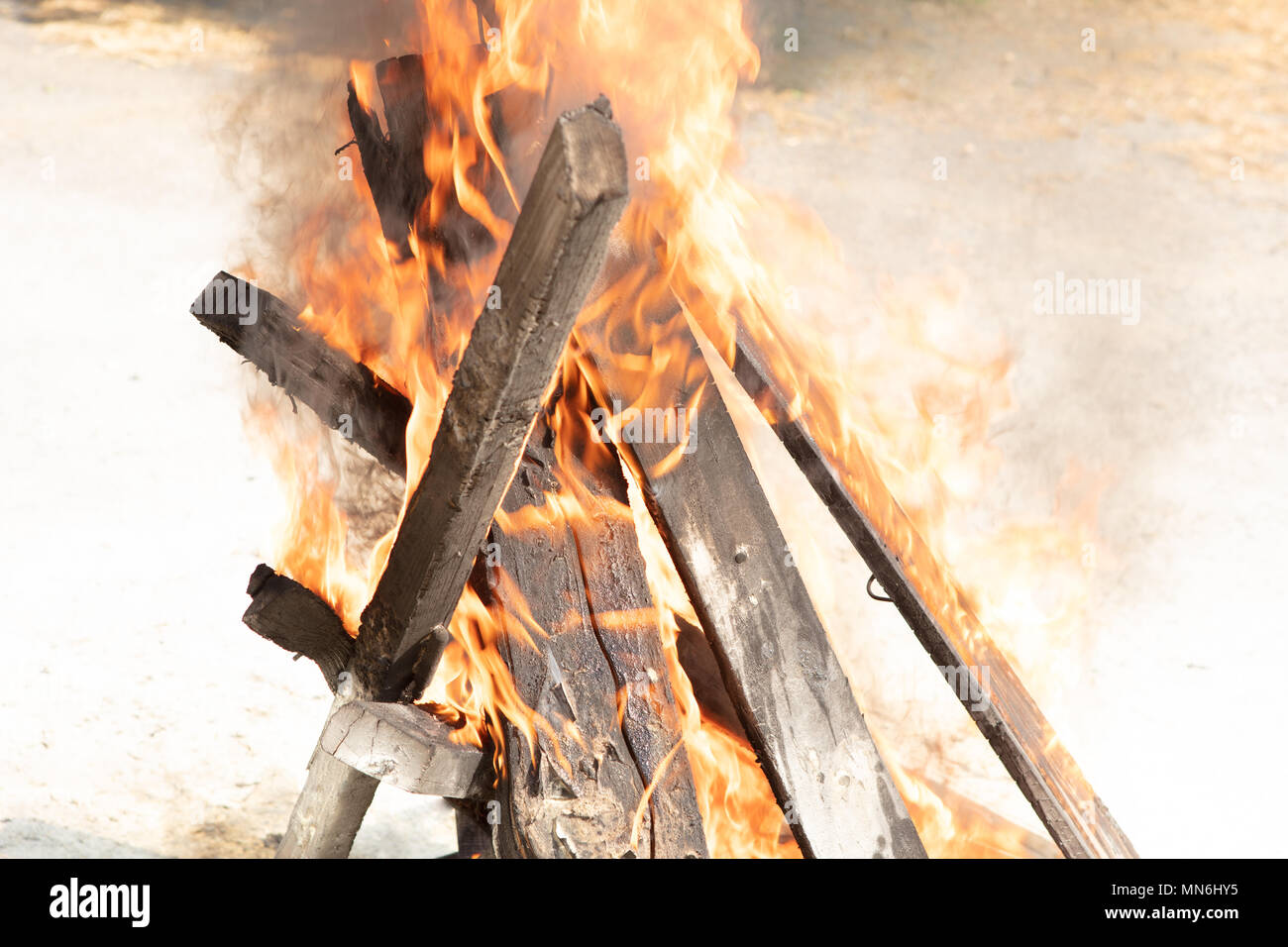 Basic Fire Fighting and Evacuation Fire Drill Simulation Training For ...