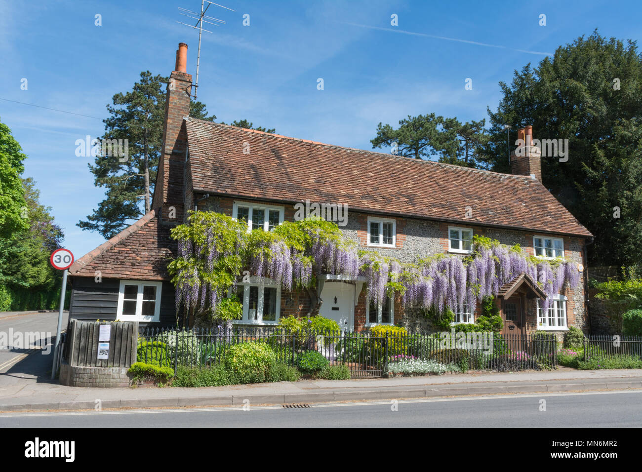 Goring thames hi-res stock photography and images - Alamy