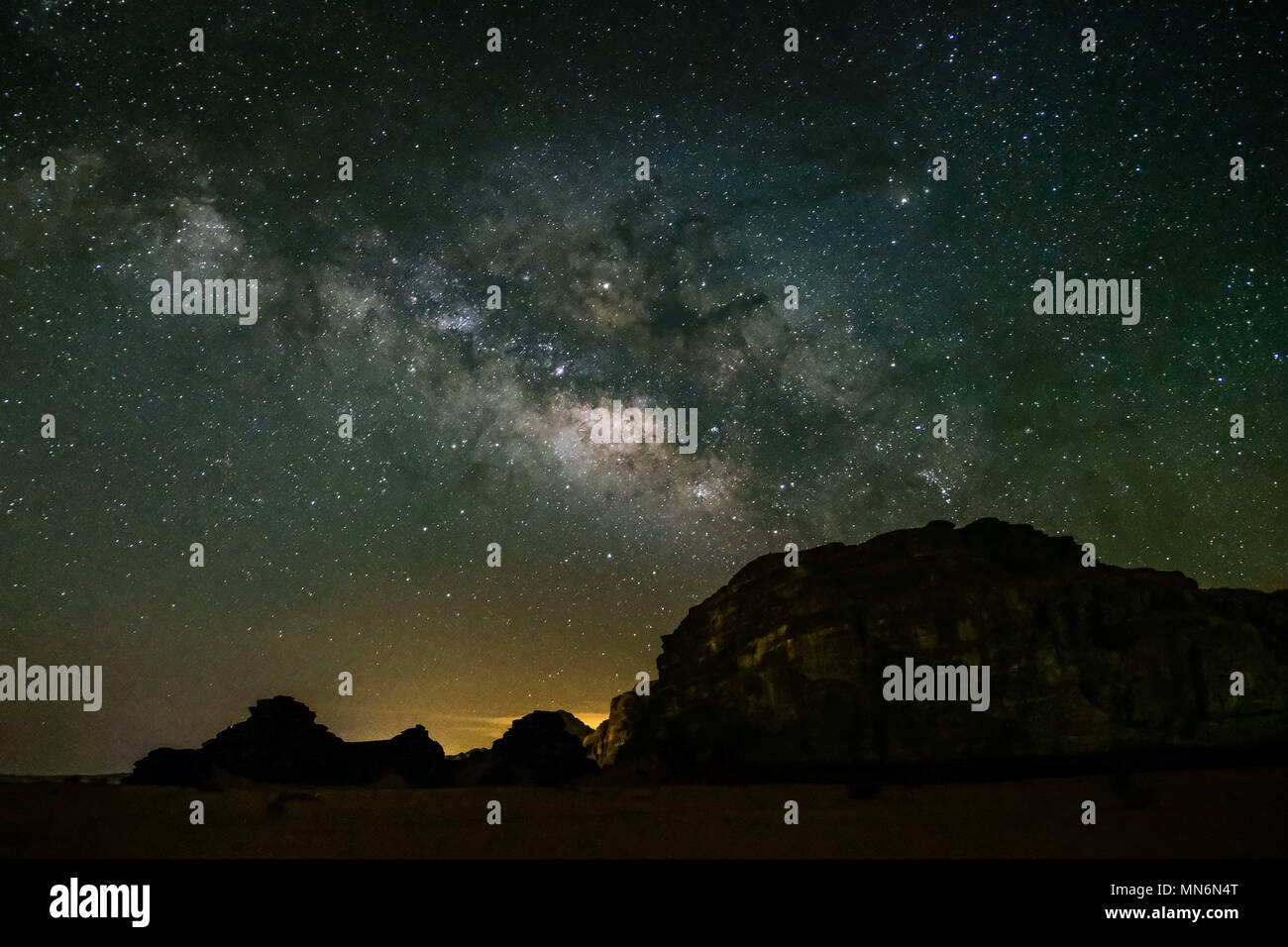Milky way desert wadi rum in jordan hi-res stock photography and images ...