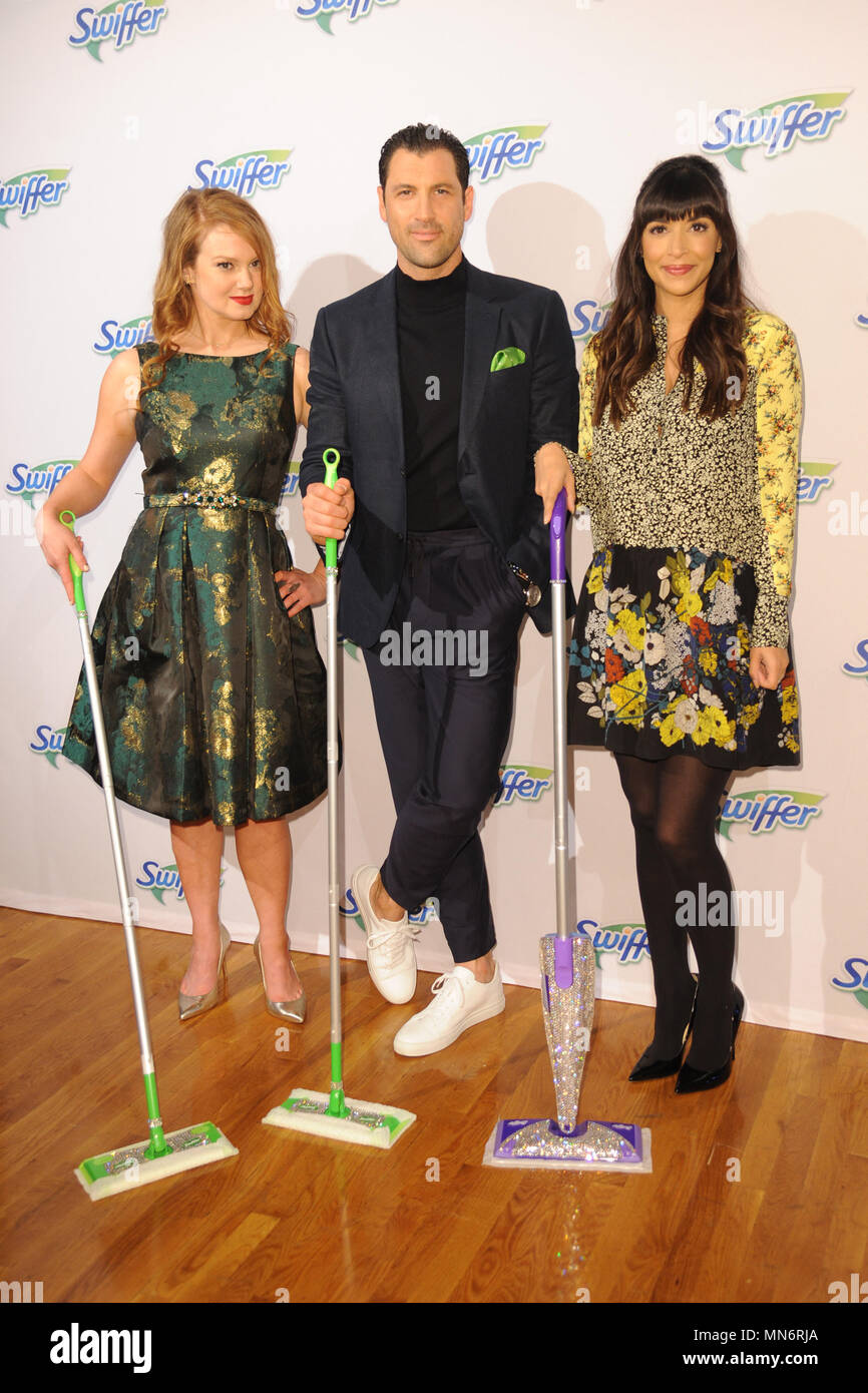 NEW YORK, NY - MARCH 16: Kelly Williams Brown, Maksim Chmerkovskiy ...