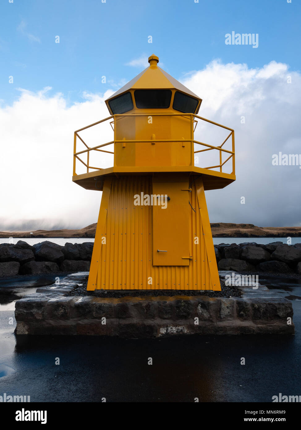 Yellow lighthouse hi-res stock photography and images - Alamy