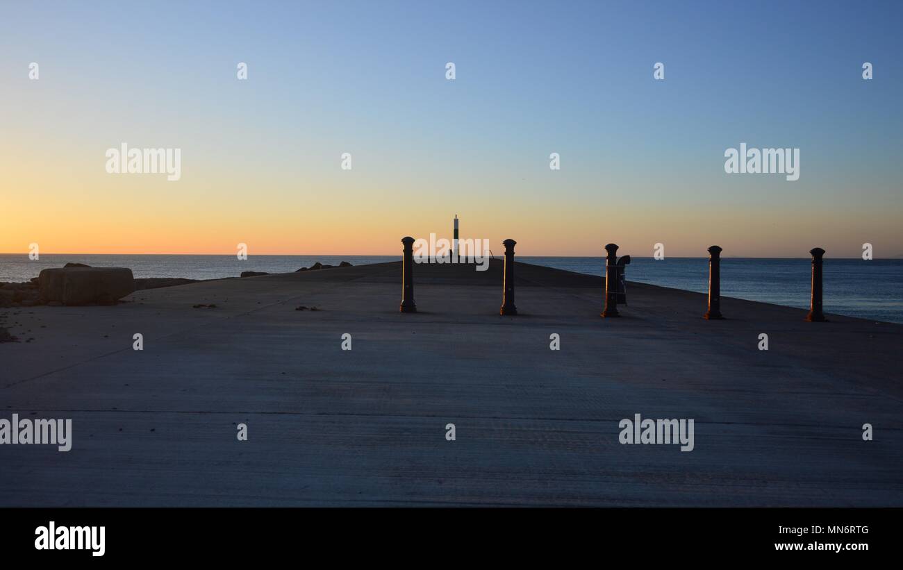 Simple sunset hi-res stock photography and images - Alamy
