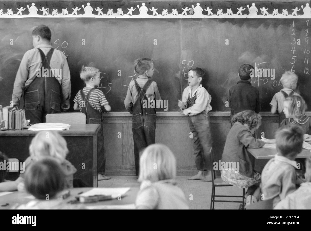 1930s school hi-res stock photography and images - Alamy