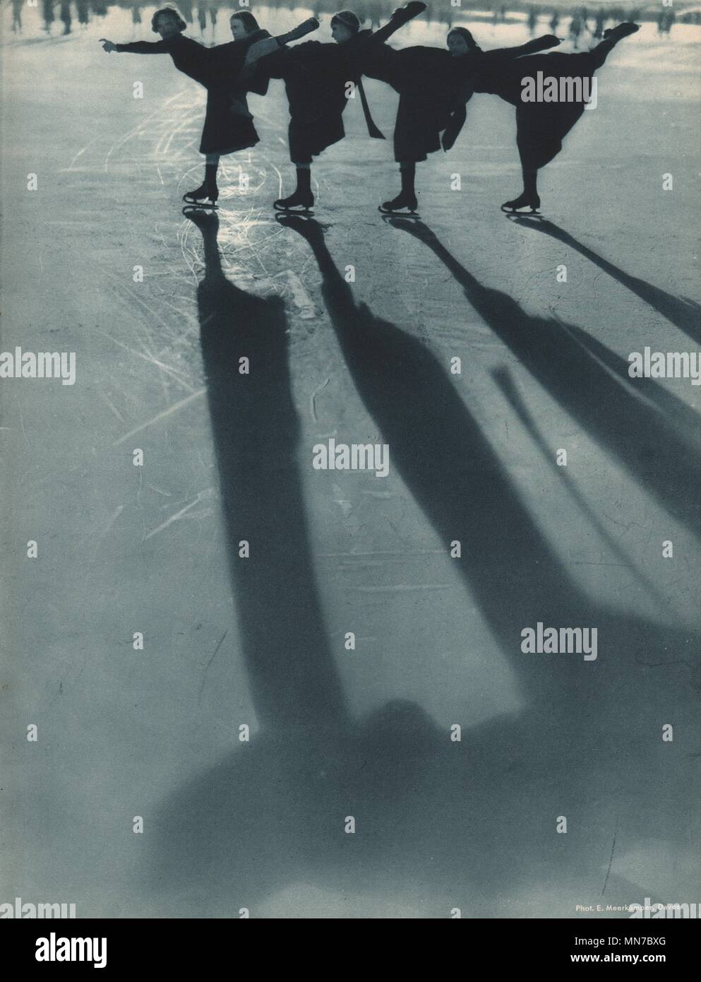ICE FIGURE SKATING. Four female figure skaters and their shadows, Davos ...