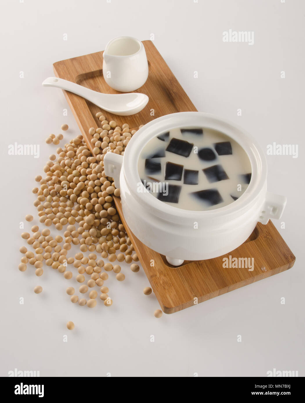 Vietnamese mung bean pudding hi-res stock photography and images - Alamy