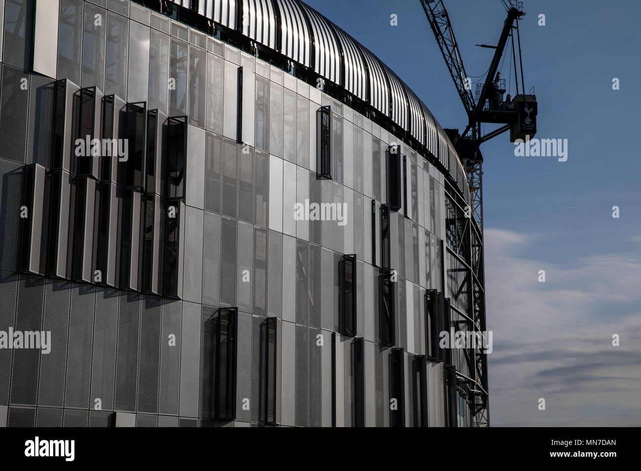 Tottenham hotspur new stadium construction hi-res stock photography and ...