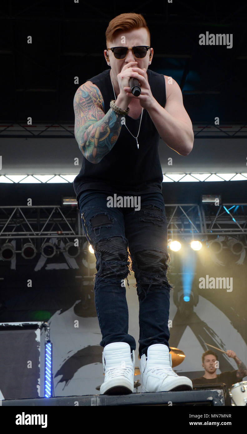 Somerset, Wisconsin, USA. 12th May, 2018. Vocalist Danny Case of the band From Ashes To New ...