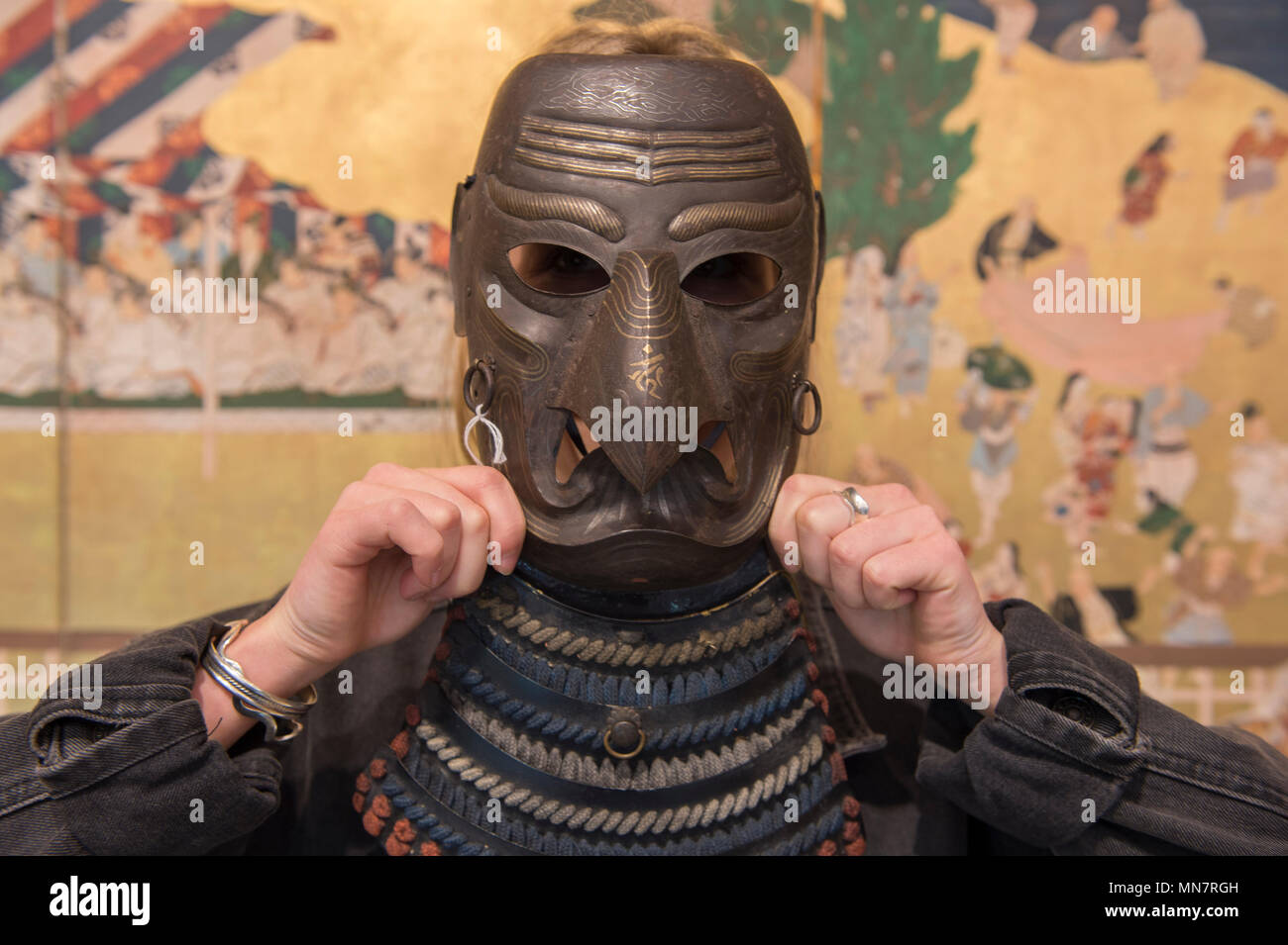 Tengu mask hi-res stock photography and images - Alamy