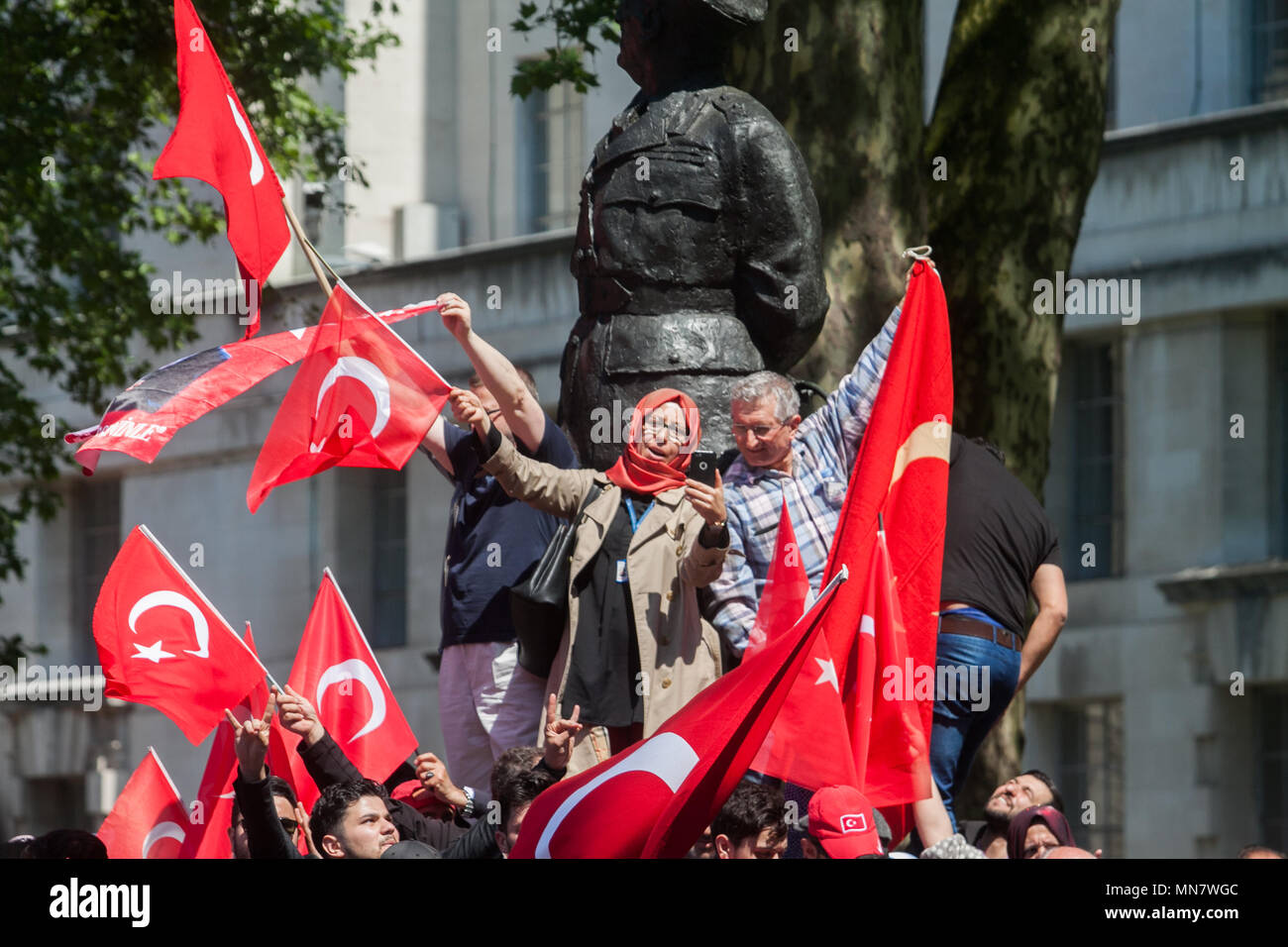 Erdogan turkey supporters hi-res stock photography and images - Alamy