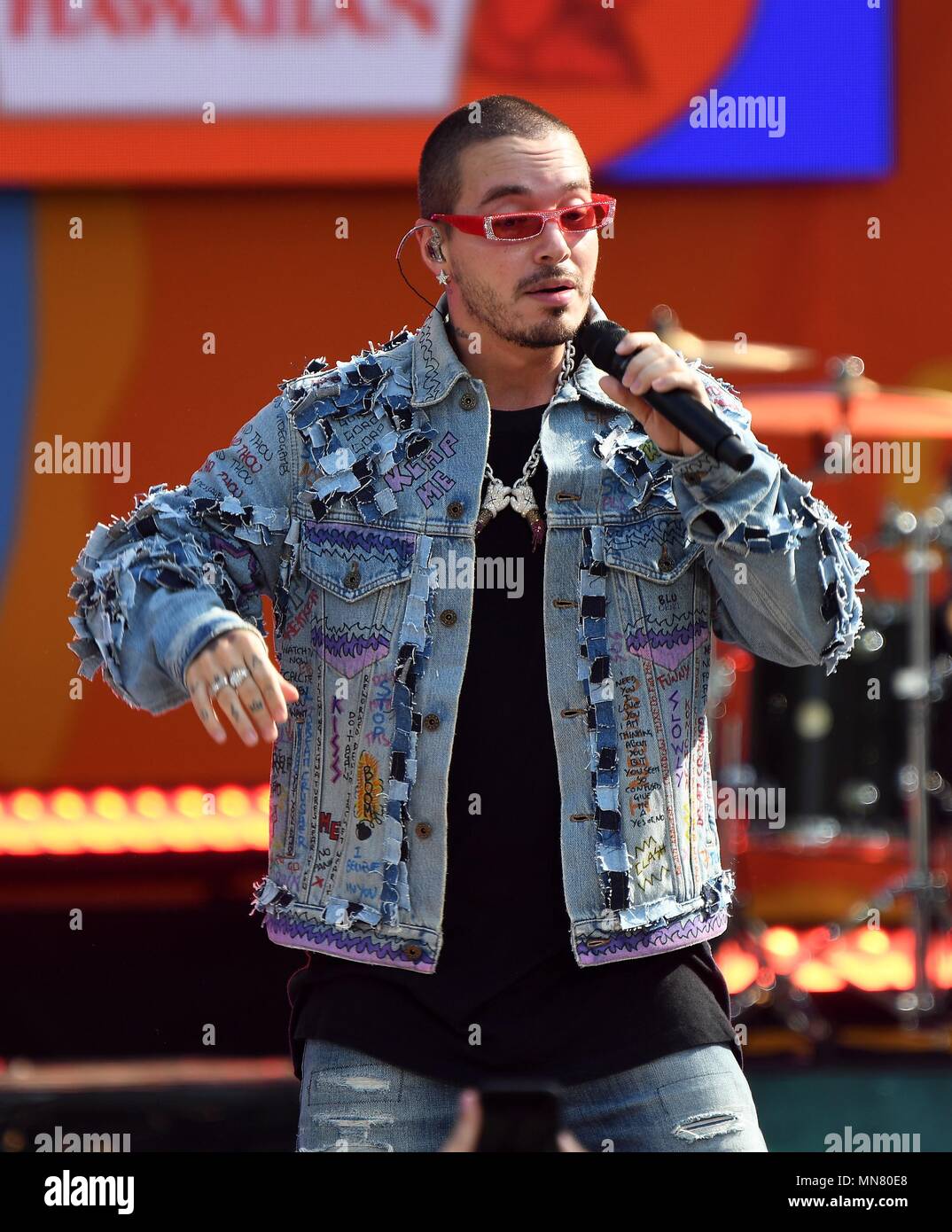 J balvin hi-res stock photography and images - Alamy
