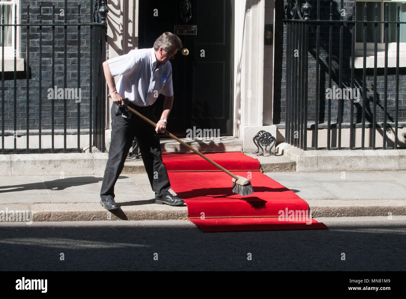 Roll out, red carpet hi-res stock photography and images - Alamy