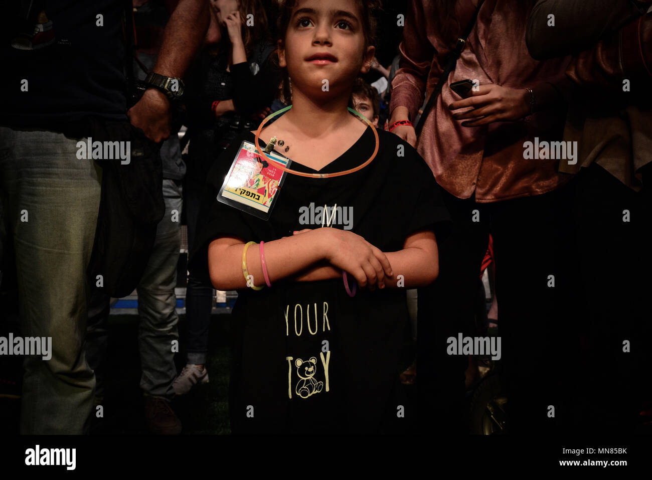 Tel Aviv, Israel. 14th May, 2018. An Israeli girl wearing a t-shirt in ...