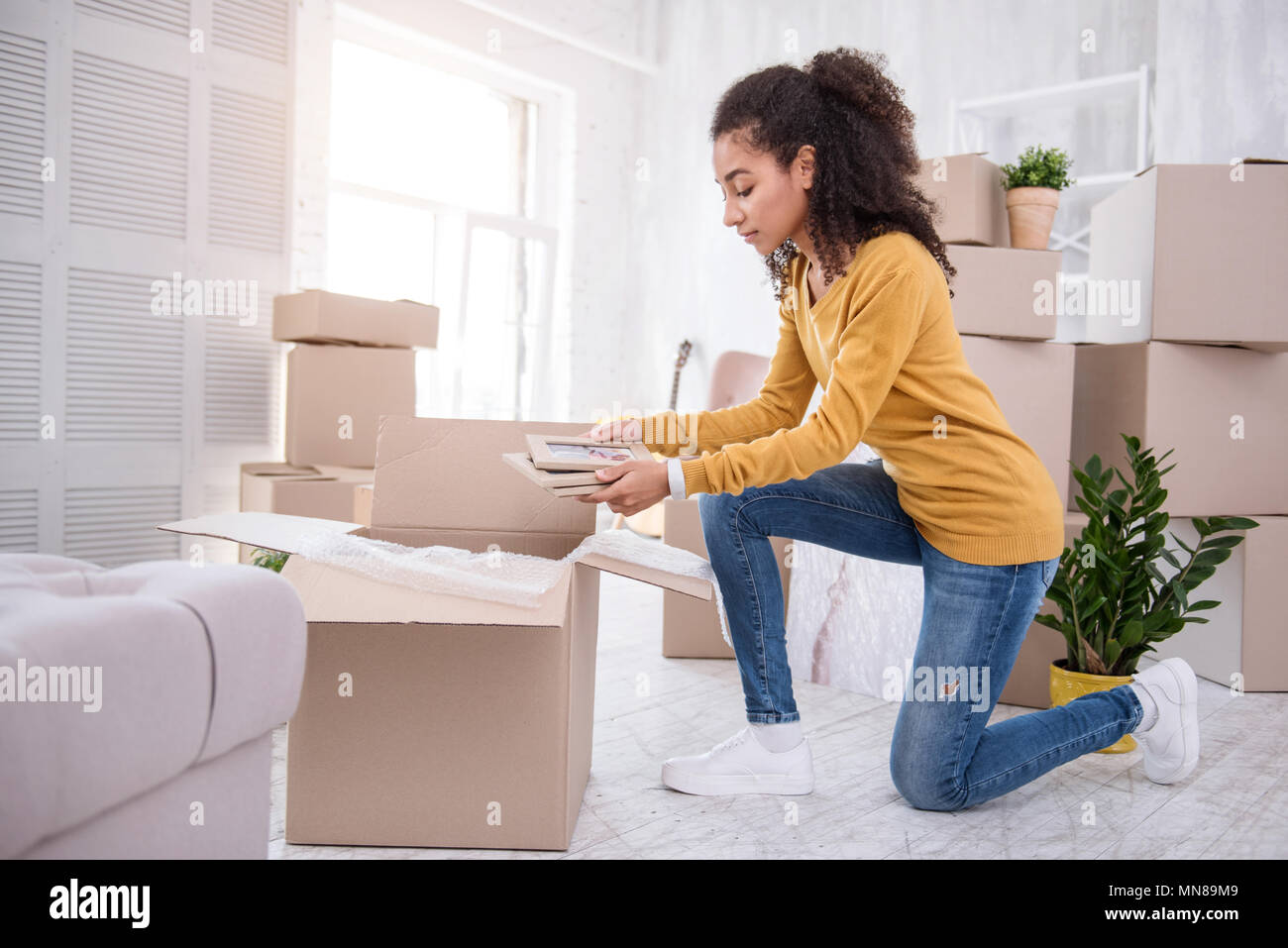 Full length photos hi-res stock photography and images - Alamy