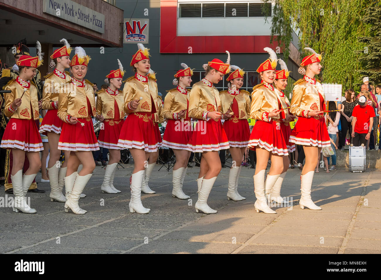 Pink majorettes hi-res stock photography and images - Alamy