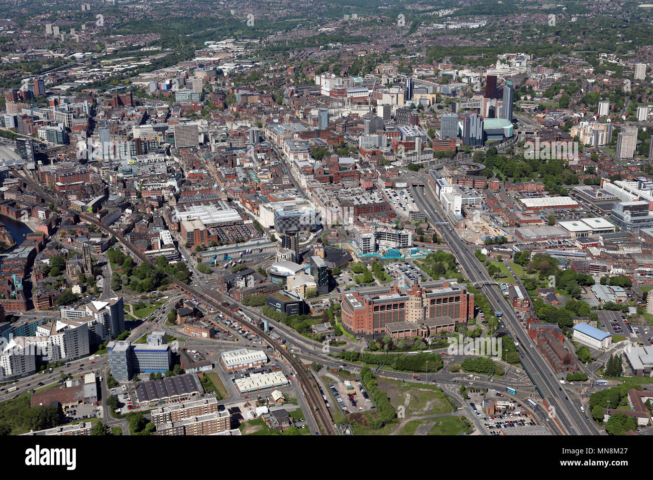 Leeds city low angle hi-res stock photography and images - Alamy