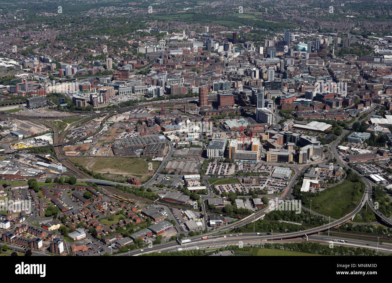 Leeds city low angle hi-res stock photography and images - Alamy