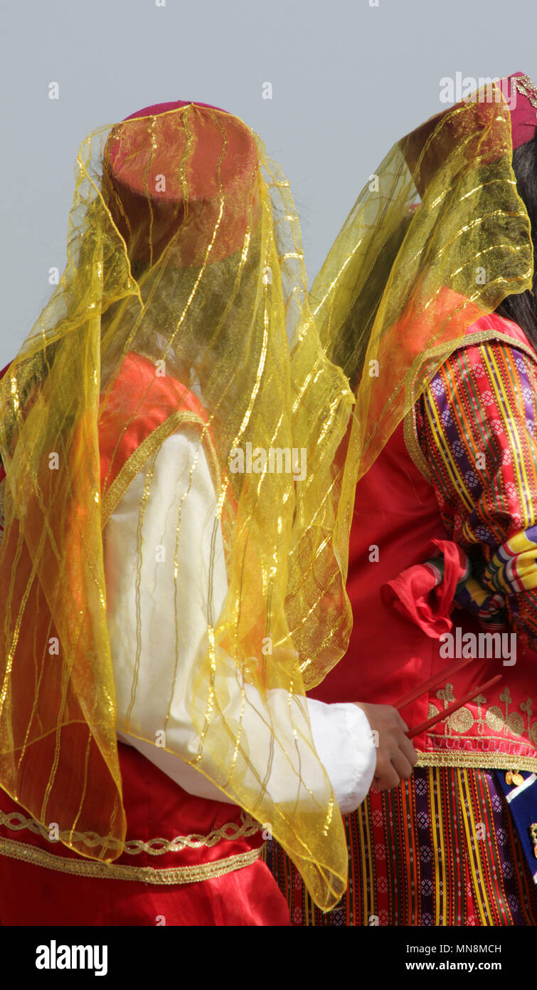 Traditional spoon dance hi-res stock photography and images - Alamy