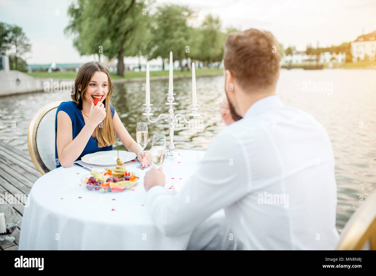 Candlelight dinner couple romantic hi-res stock photography and images ...
