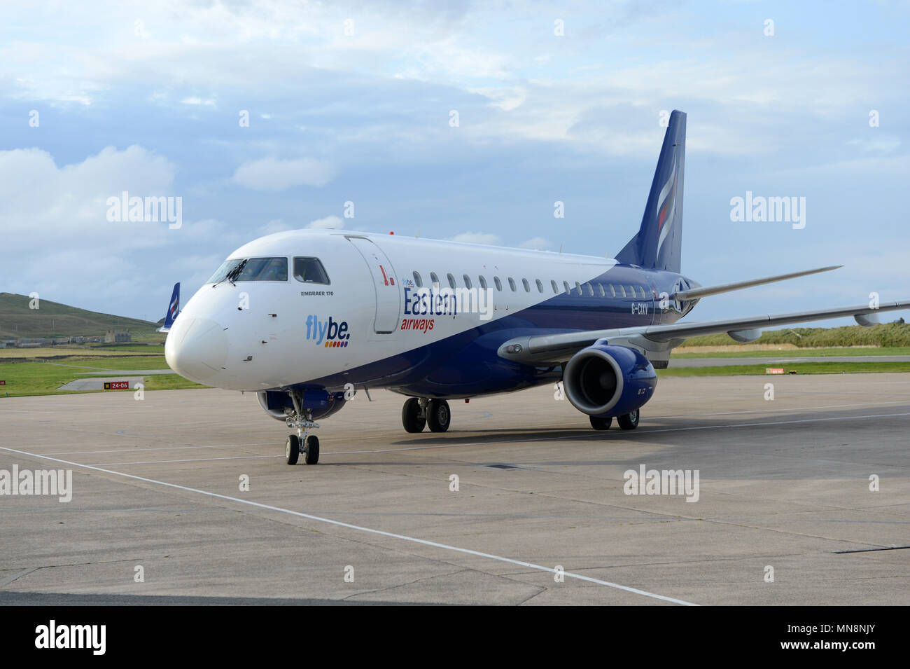 Embraer e 170 hi-res stock photography and images - Alamy
